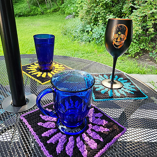 Ravelry: Sunflowers pattern by Alexis Sixel