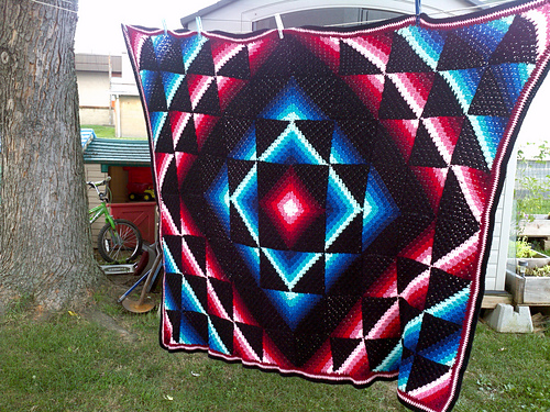 Ravelry: Amish Star Quilt pattern by Dorrisa Smith