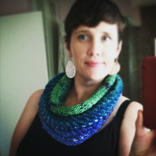 Ravelry: Cowl a Go Go pattern by Kimberly Golynskiy