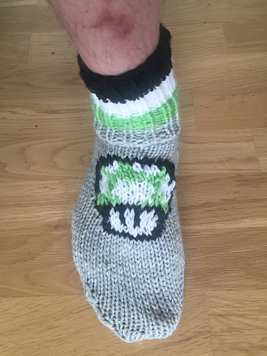 Ravelry: 8-bit mushroom socks pattern by 8-Bit Knit Nerd
