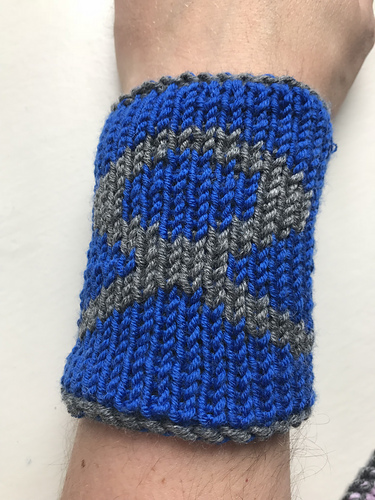 Ravelry: Double knitted ribbon wristband pattern by 8-Bit Knit Nerd