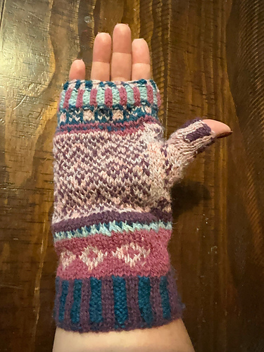 Ravelry: Moose Fingerless Gloves pattern by Julie Larson
