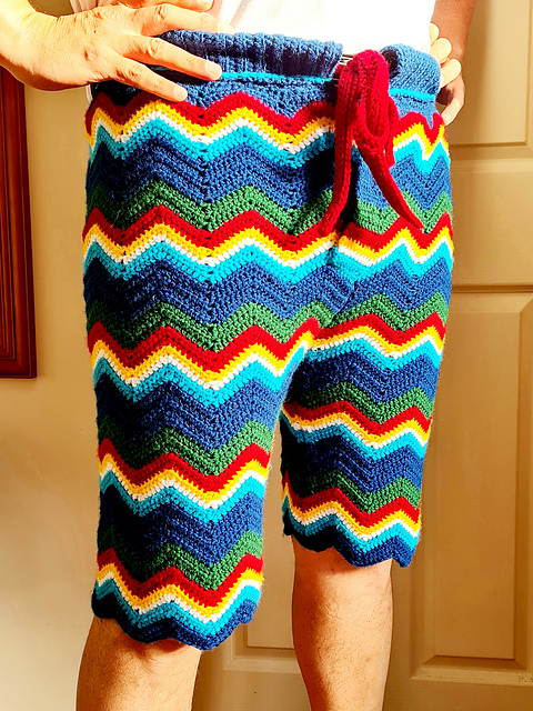 Ravelry: Ocean Tide Men's Shorts pattern by Amber Dixon