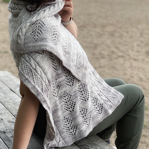 Ravelry: Féréol Stole pattern by Claude Dessureault