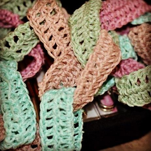 Ravelry: Paper Chain - Crochet style pattern by Danielle Alinia