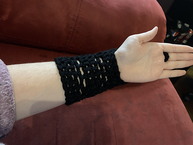 Ravelry: Quick & Easy Wrist Guards pattern by VawnBailey