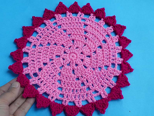 Ravelry: Spiral Round Doily Placemat pattern by AamraGul