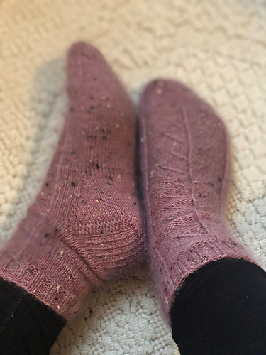 Ravelry: Little Wood Socks pattern by Abigaelle cliche