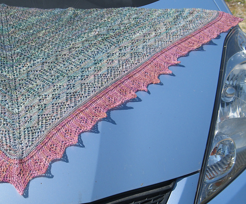 Ravelry: Lynn's Shawl pattern by Susan Dewey