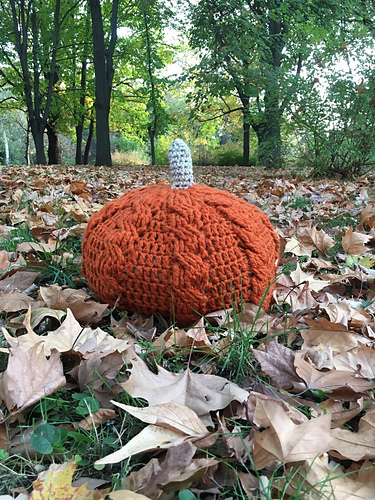 Ravelry: Cabled texture pumpkin pouf pattern by Ana D