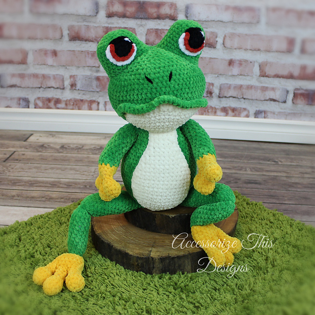 Ravelry: "Ribbit" the Frog Cuddle Buddy pattern by Darling Maple Designs