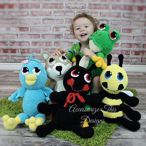 Ravelry: "Buzz" the Bee Cuddle Buddy pattern by Darling Maple Designs