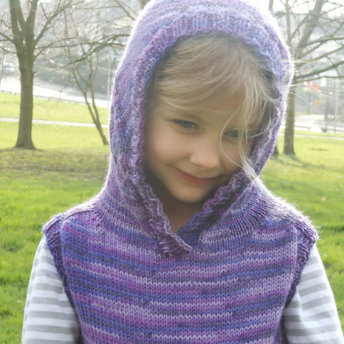Ravelry: Quibble for Girls pattern by Amanda Kremer