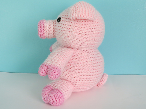 Ravelry: Phoebe the Pig pattern by Adriana Aguirre