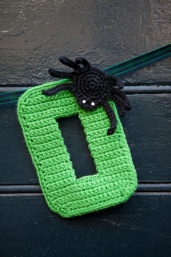 Ravelry: "BOO!" Bunting pattern by Knit Crochet Create