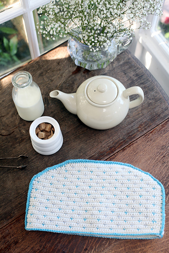 Ravelry: Tea Pot Cover pattern by Emma Escott