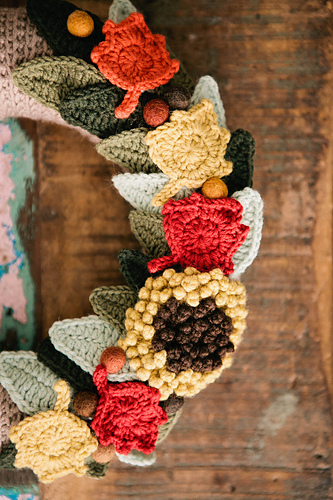 Ravelry: Autumn Wreath pattern by Knit Crochet Create
