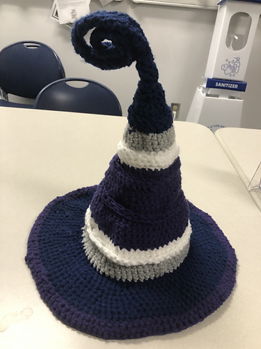Ravelry: Witch Wizard Hat pattern by Russell Chan