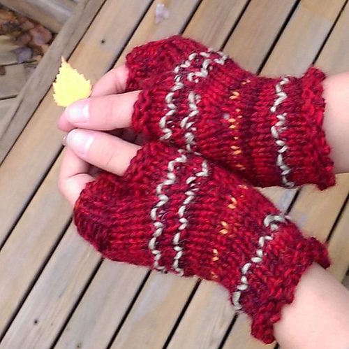 Ravelry: scintillae pattern by Susan Gehringer