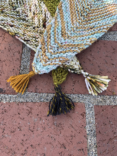 Ravelry: Kite Tails pattern by Adventure Du Jour Designs