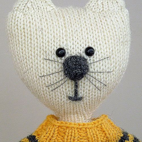 Ravelry: Knitty Kitty Cat in Sweater pattern by Aga Tutak