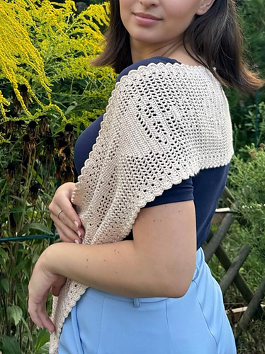 Ravelry: The smell of summer shawl pattern by Annamária Kovácsné Nagy