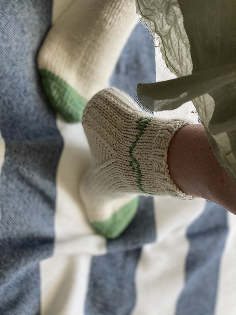 Ravelry: Sea Tide Socks pattern by Alisa Hartzel