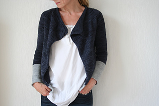 Ravelry: Ahribokatrinchen's Audrey Cardigan ***Testknit***
