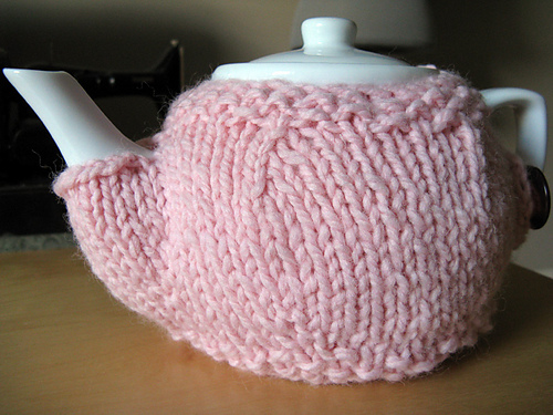 Ravelry: Teapot Cosy pattern by Alexis Layton