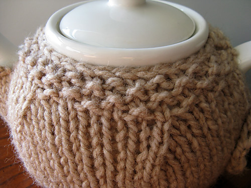 Ravelry: Teapot Cosy pattern by Alexis Layton