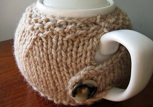 Ravelry: Teapot Cosy pattern by Alexis Layton