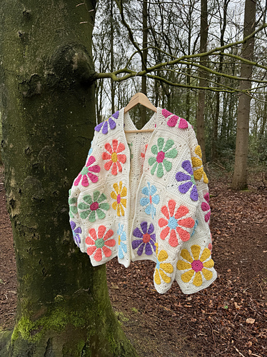 Ravelry: Vintage granny flower pattern by Frisian Knitting