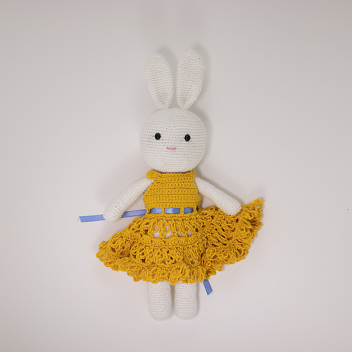 Ravelry: Bunny with dress pattern by Amy Faulkner
