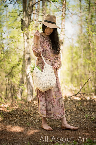 Ravelry: Breezy Days Daisy Bag pattern by Stephanie Jessica Lau