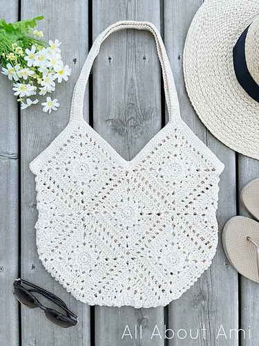 Ravelry: Breezy Days Daisy Bag pattern by Stephanie Jessica Lau