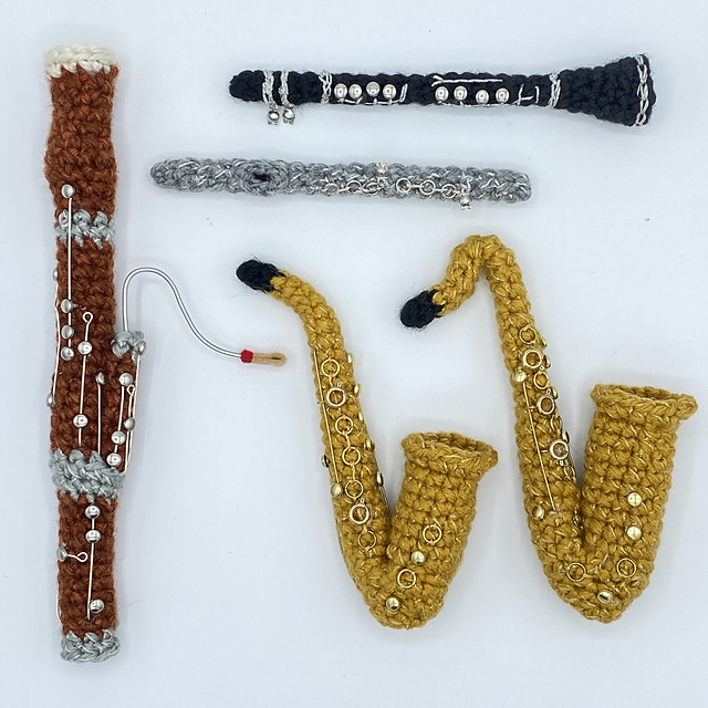 Ravelry: Amigurumi Woodwinds Sax, Clarinet, Flute, Bassoon pattern by ...