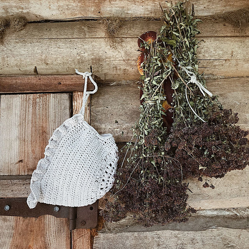 Ravelry: Mia Bonnet pattern by Alyona She