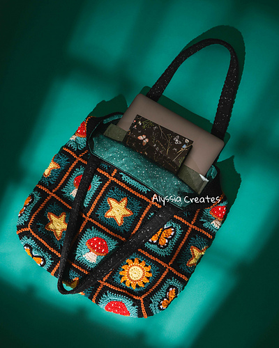 Ravelry: Whimsical Tote Bag pattern by Alyssia Stacey-Orchard
