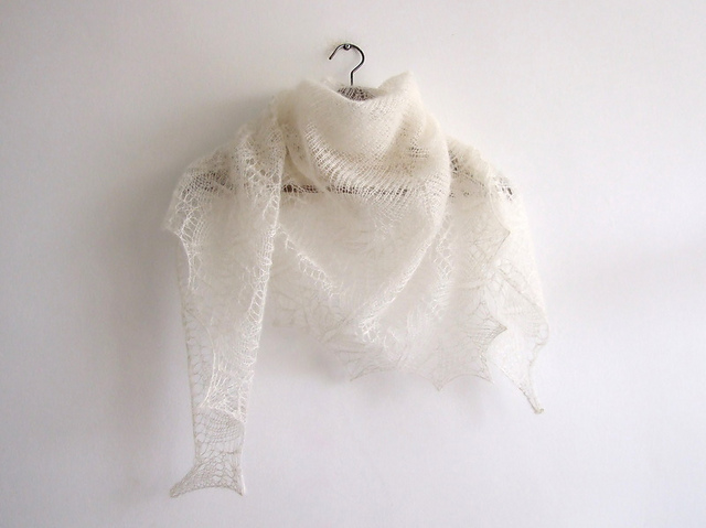 Ravelry: Amadeit's kidsilk lace triangle