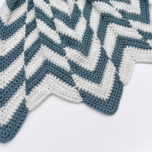 Ravelry: Shifting Chevrons Blanket pattern by Kristine Mullen