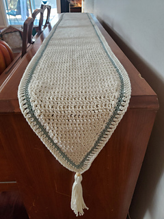 Ravelry: Piano/Table Runner pattern by Amber Lillie