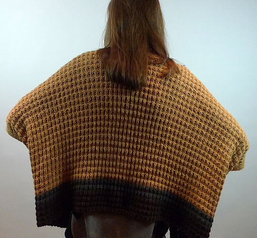 Ravelry: Morus Ruana pattern by Americo Original Design Team