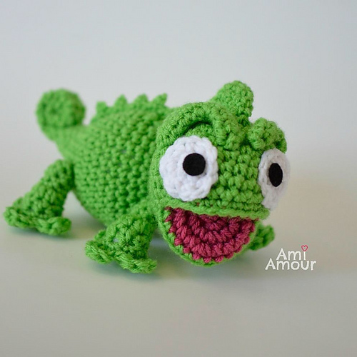 Ravelry: Charming Chameleon pattern by Ami Amour