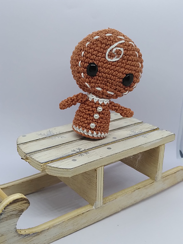 Ravelry: gingerbread man pattern by Ami Fan