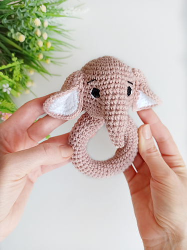 Ravelry: Elephant baby rattle pattern by Oksana Davydchuk