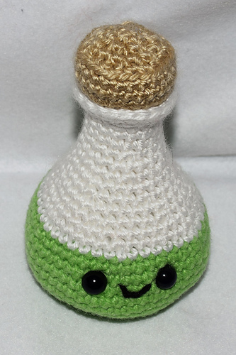 Ravelry: Erlenmeyer Flask pattern by Julia Diepenveen