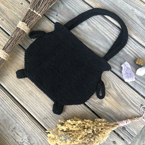 Ravelry: Cauldron Purse pattern by Amy Gaines