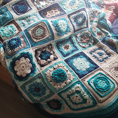 Ravelry: Octa'ghan pattern by Julie Yeager