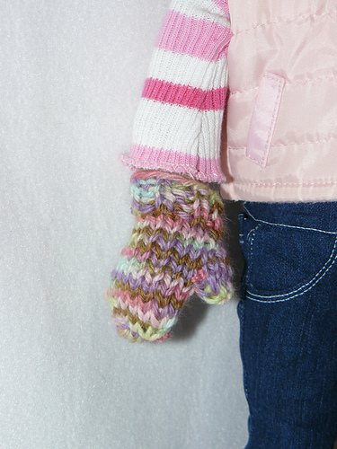 Ravelry: Easy Doll Mittens for 18" dolls pattern by Kristina Schmidt