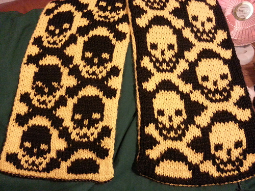 Ravelry: Neck Bones Scarf pattern by Camille Chang
